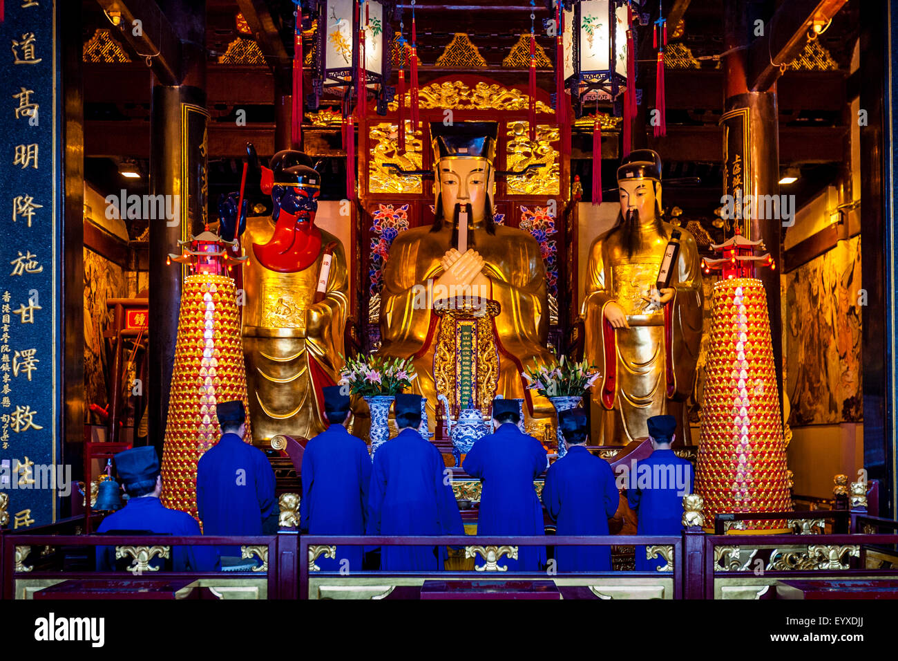 Taoist Monks Praying At The City God Temple (Chenghuang Miao Temple ...