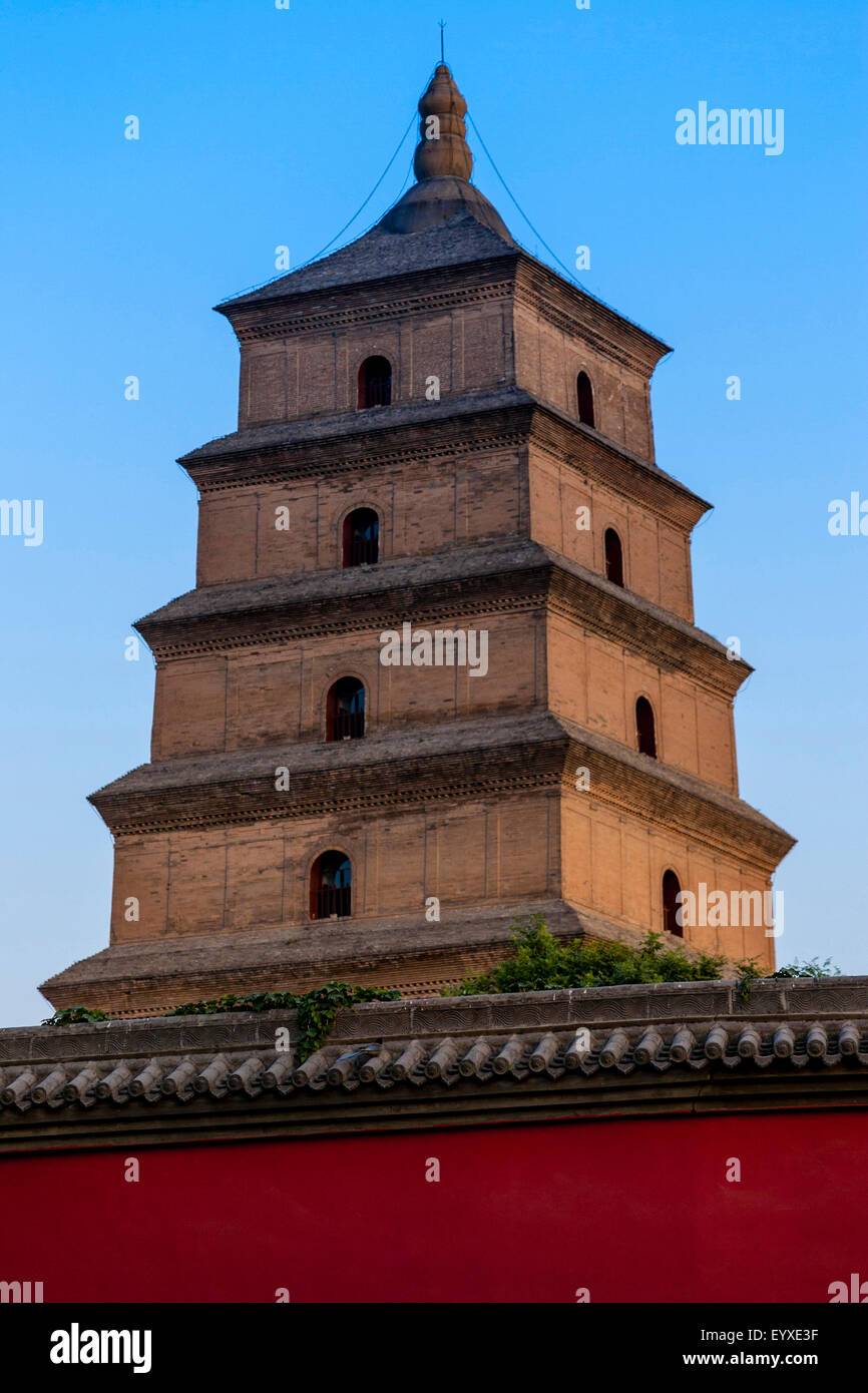 Big Wild Goose Pagoda, Xi'an, Shaanxi Province, China Stock Photo - Alamy