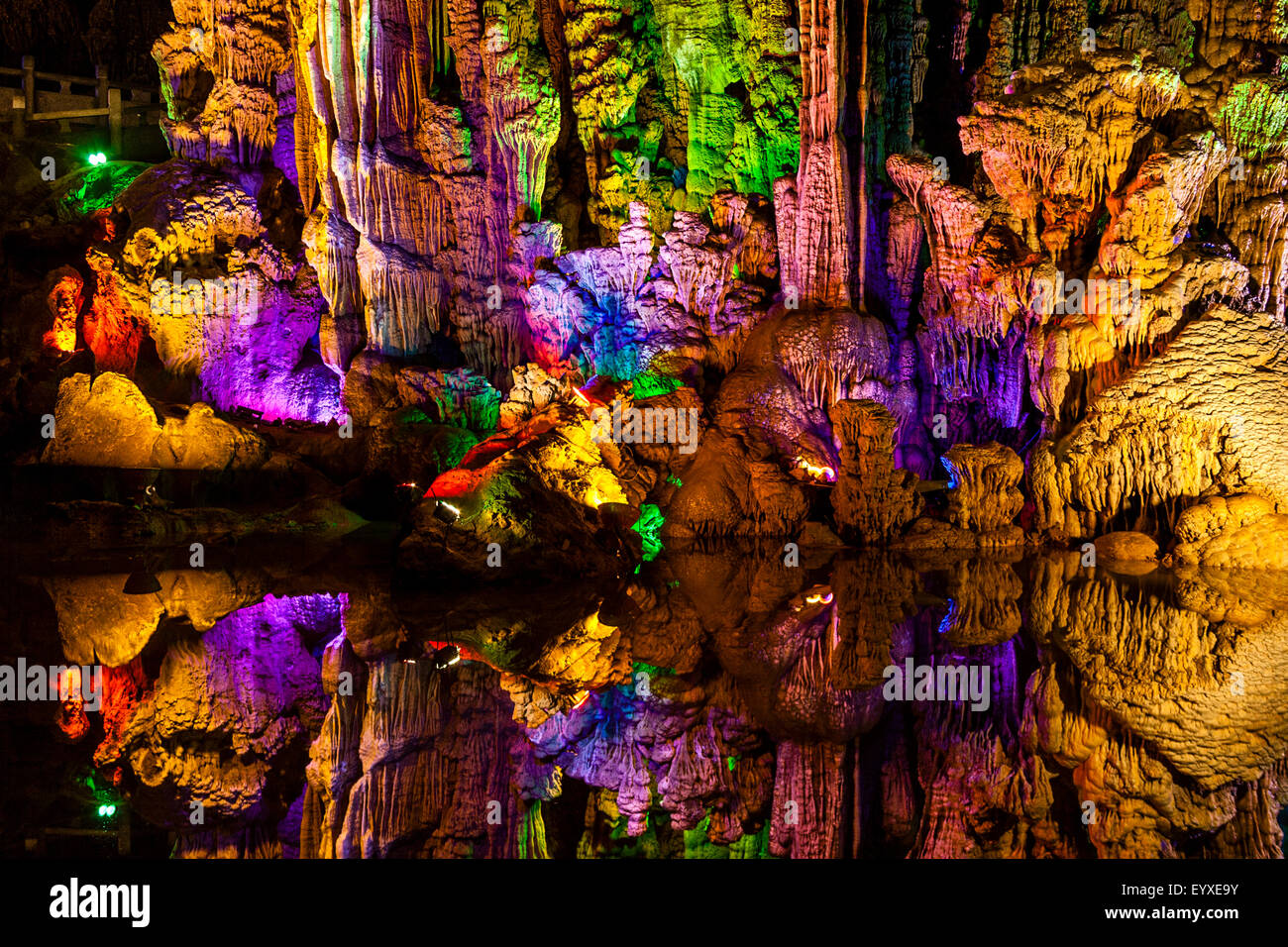 Silver cave guilin hi-res stock photography and images - Alamy