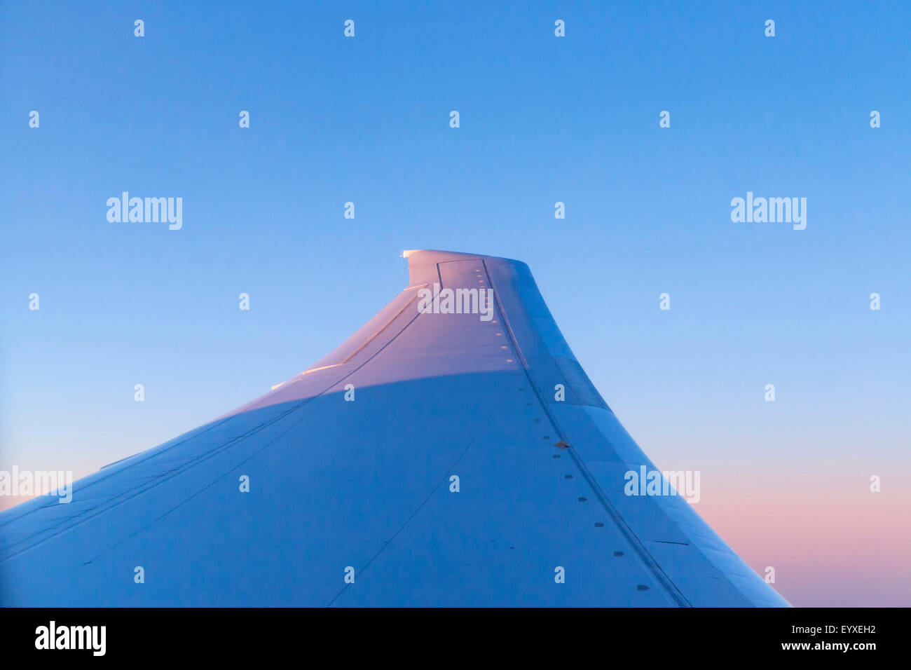 Beautiful takeoff of aircraft hi-res stock photography and images - Alamy