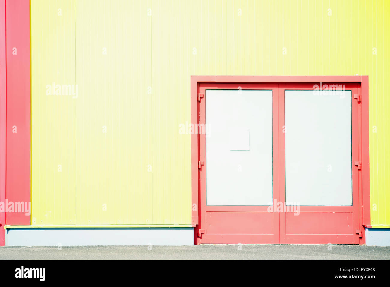 Side sidewall hi-res stock photography and images - Alamy