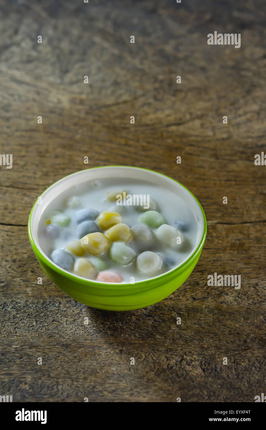 Bua Loy (Rice Dumplings in Coconut Milk) asian dessert Stock Photo - Alamy