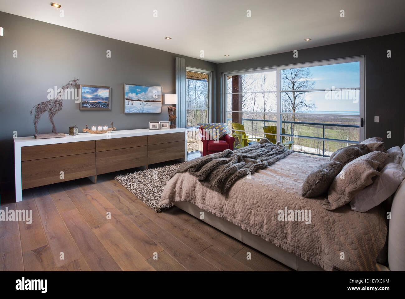 North America, Canada, Ontario, modern bedroom Stock Photo - Alamy