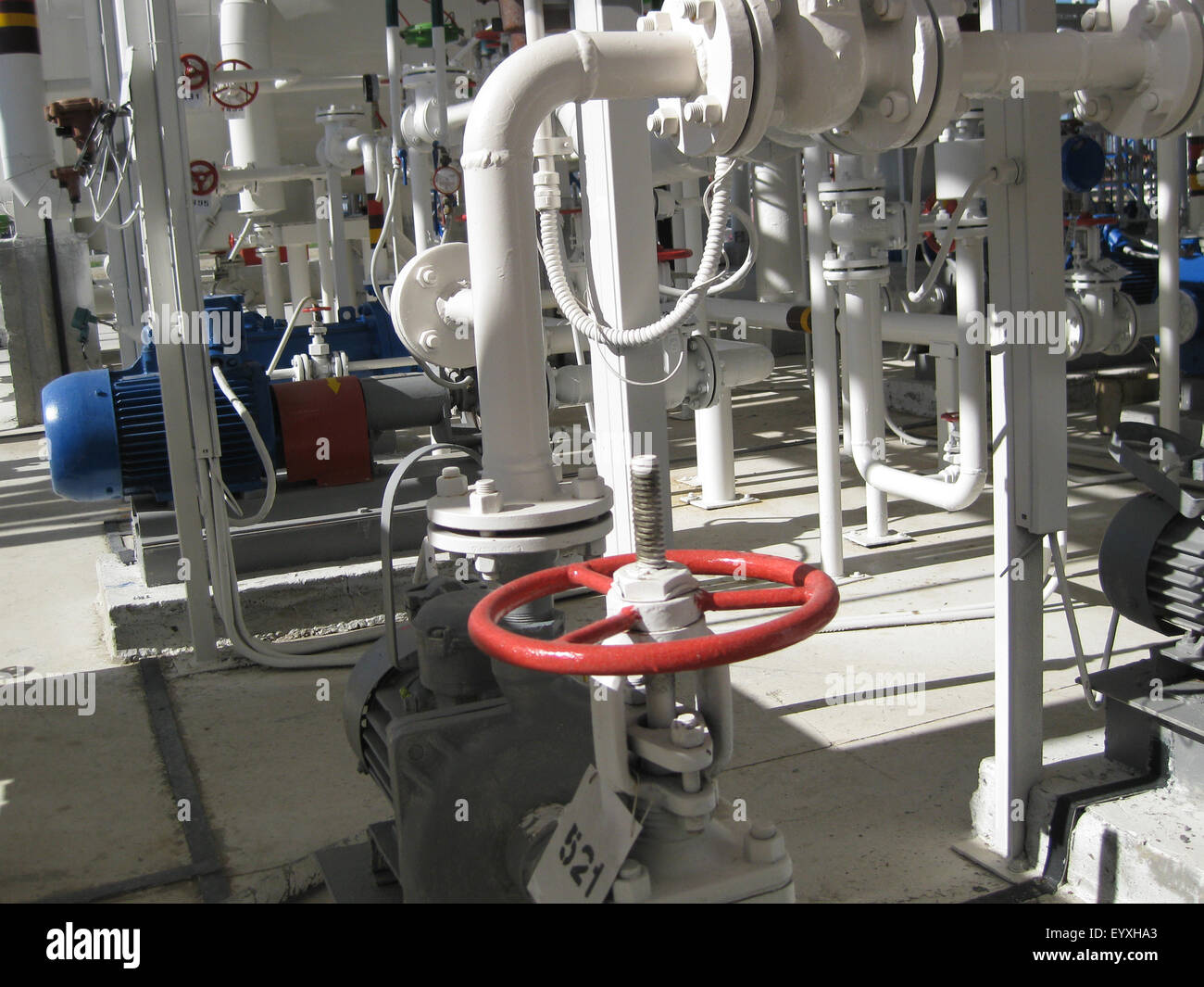 Oil refinery. Equipment for primary oil refining Stock Photo - Alamy