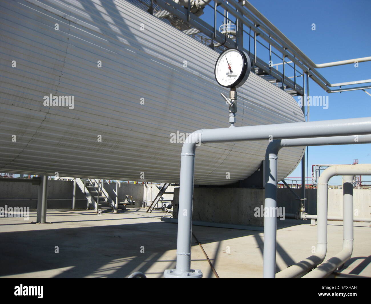 Oil refinery. Equipment for primary oil refining Stock Photo - Alamy