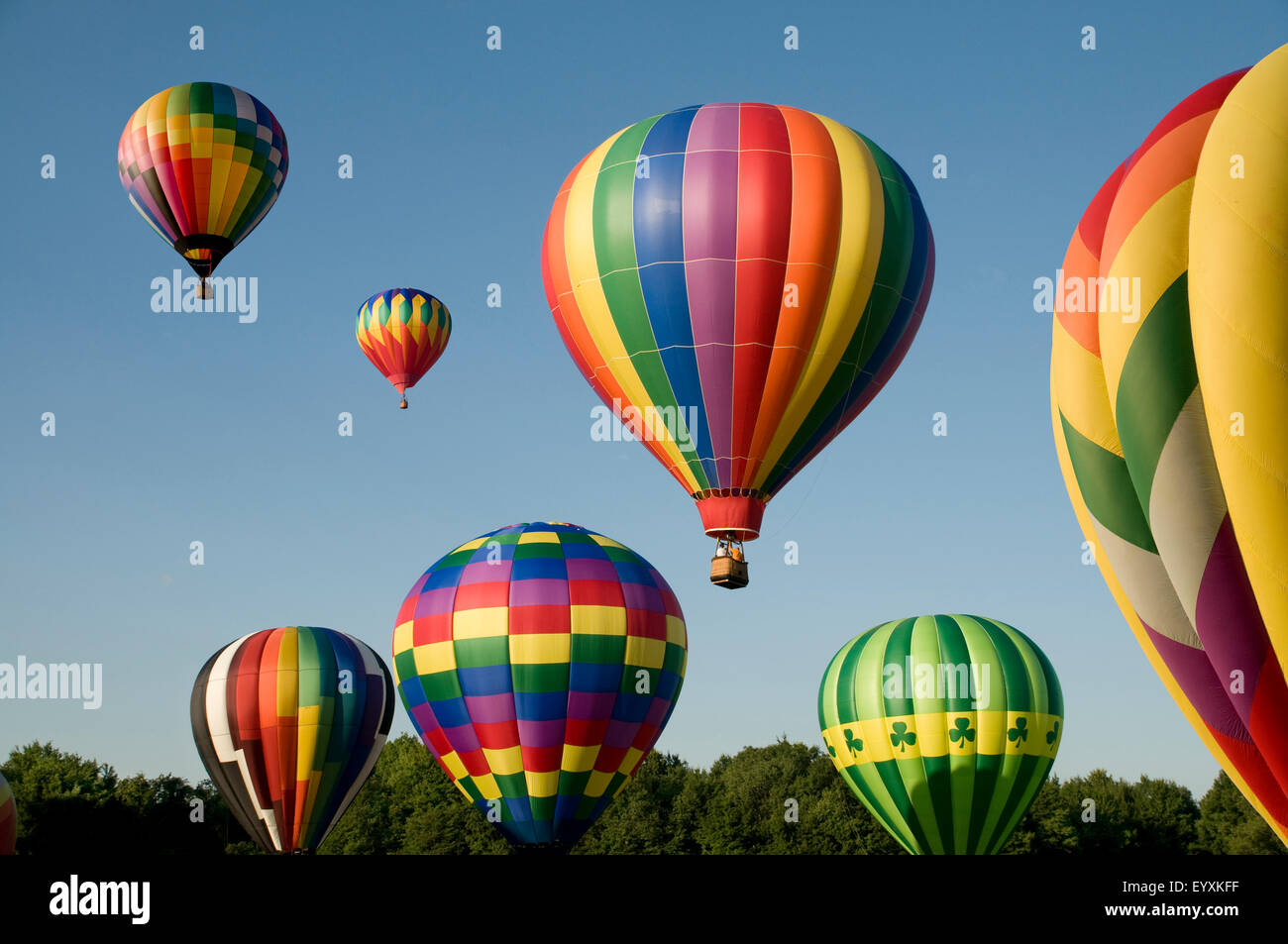 Hot Air Ballooning Floating Stock Photos & Hot Air Ballooning Floating ...