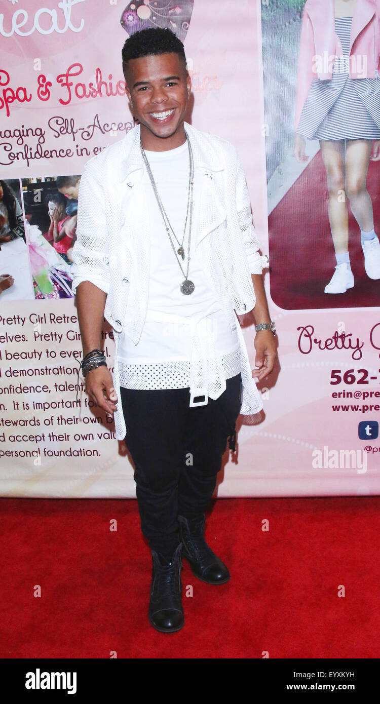 'Be Fashionable' Fashion Show Fundraiser Featuring: Aaron Fresh Where ...