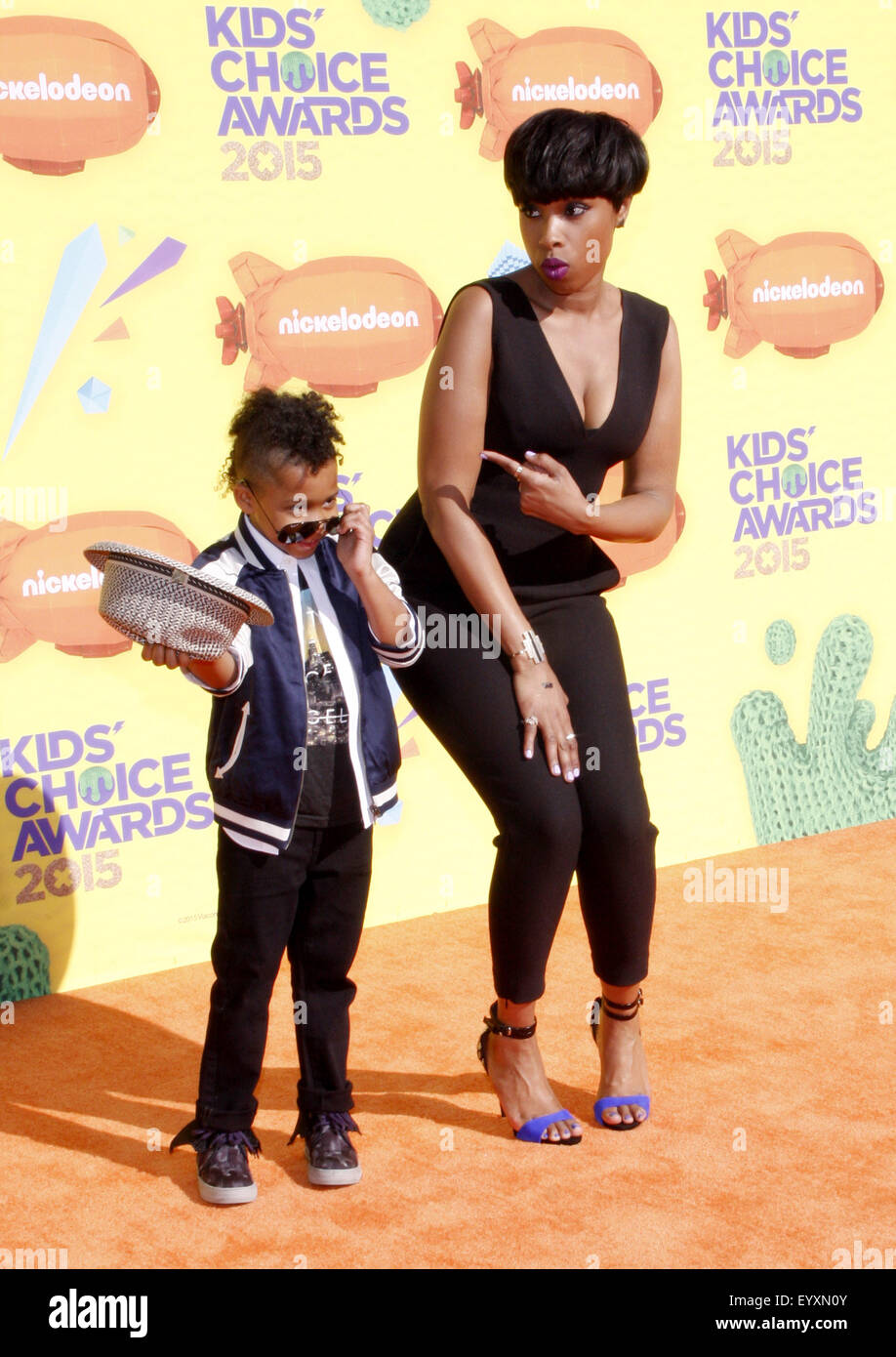Jennifer Hudson and David Daniel Otunga Jr. at the Nickelodeon's 28th ...