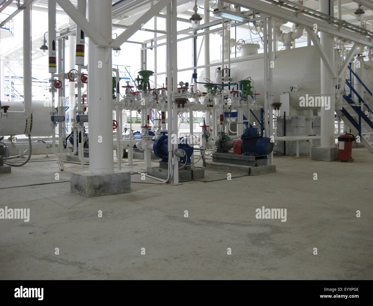 Oil refinery. Equipment for primary oil refining Stock Photo - Alamy