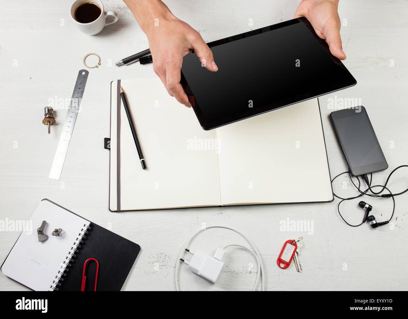 Modern devices hi-res stock photography and images - Alamy