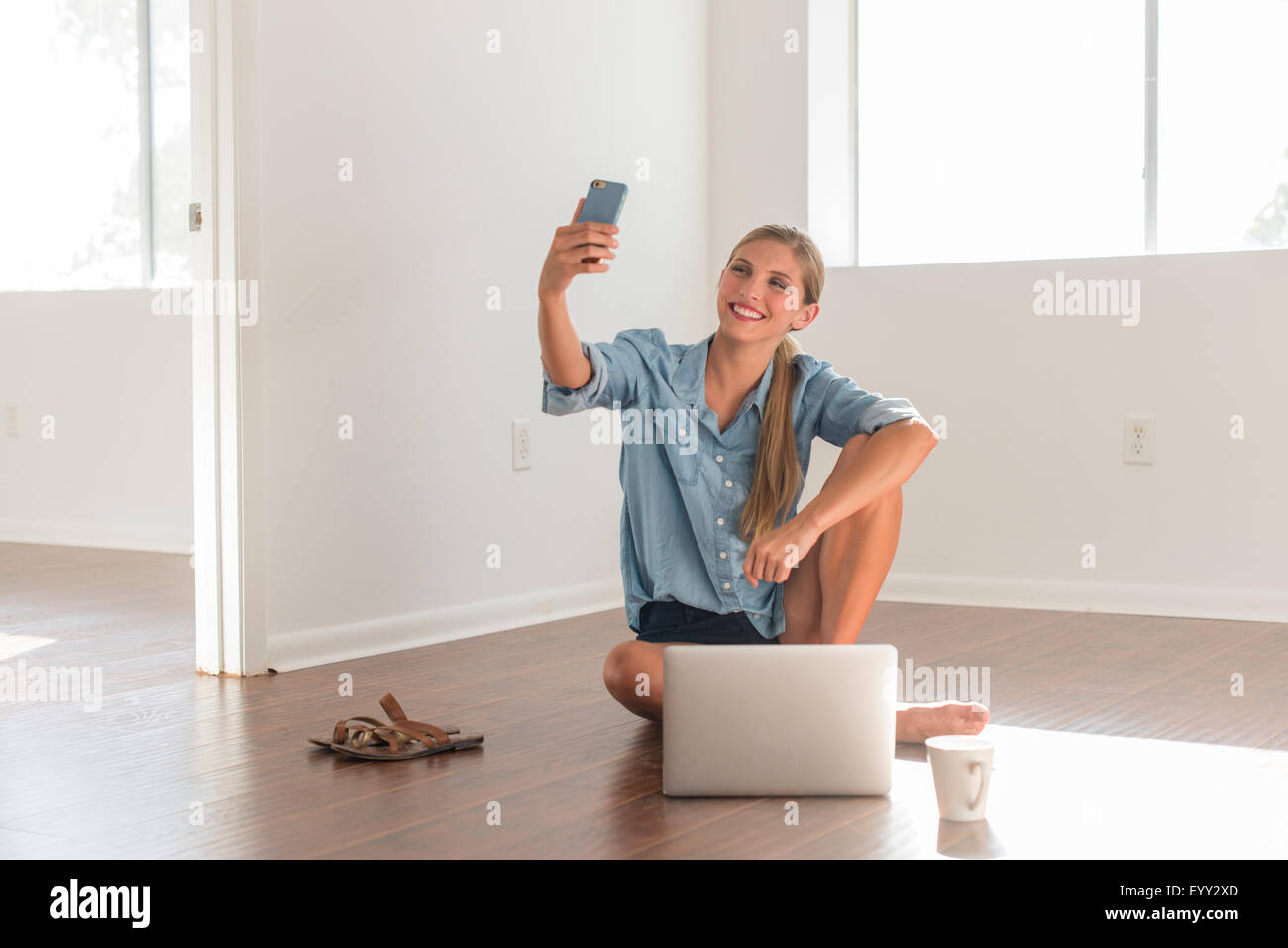 Selfie room hi-res stock photography and images - Alamy