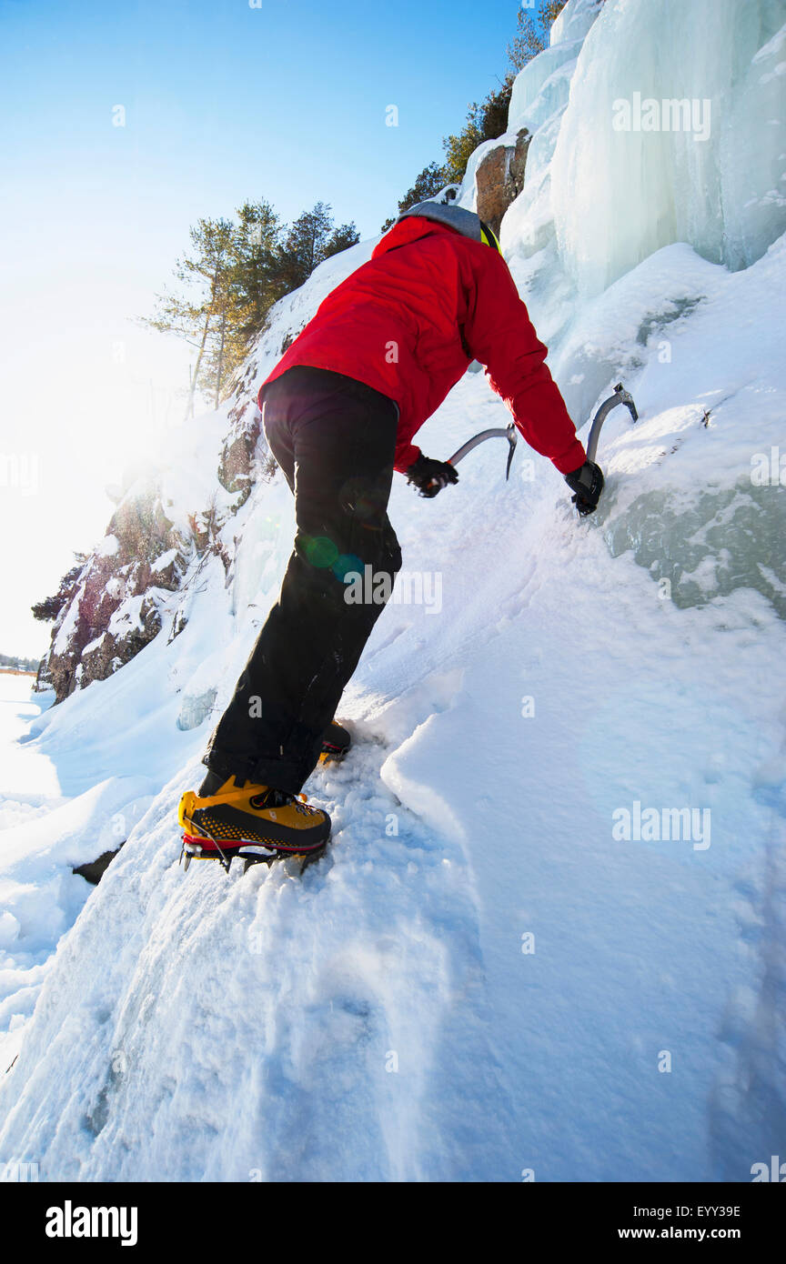 Scaling mountain hi-res stock photography and images - Alamy
