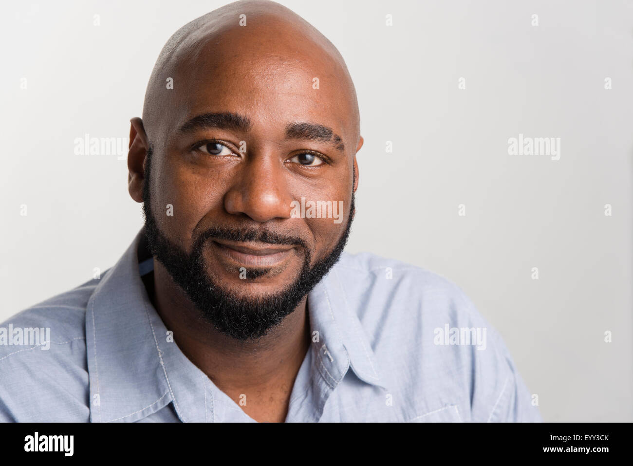 Close up of black man smiling Stock Photo - Alamy