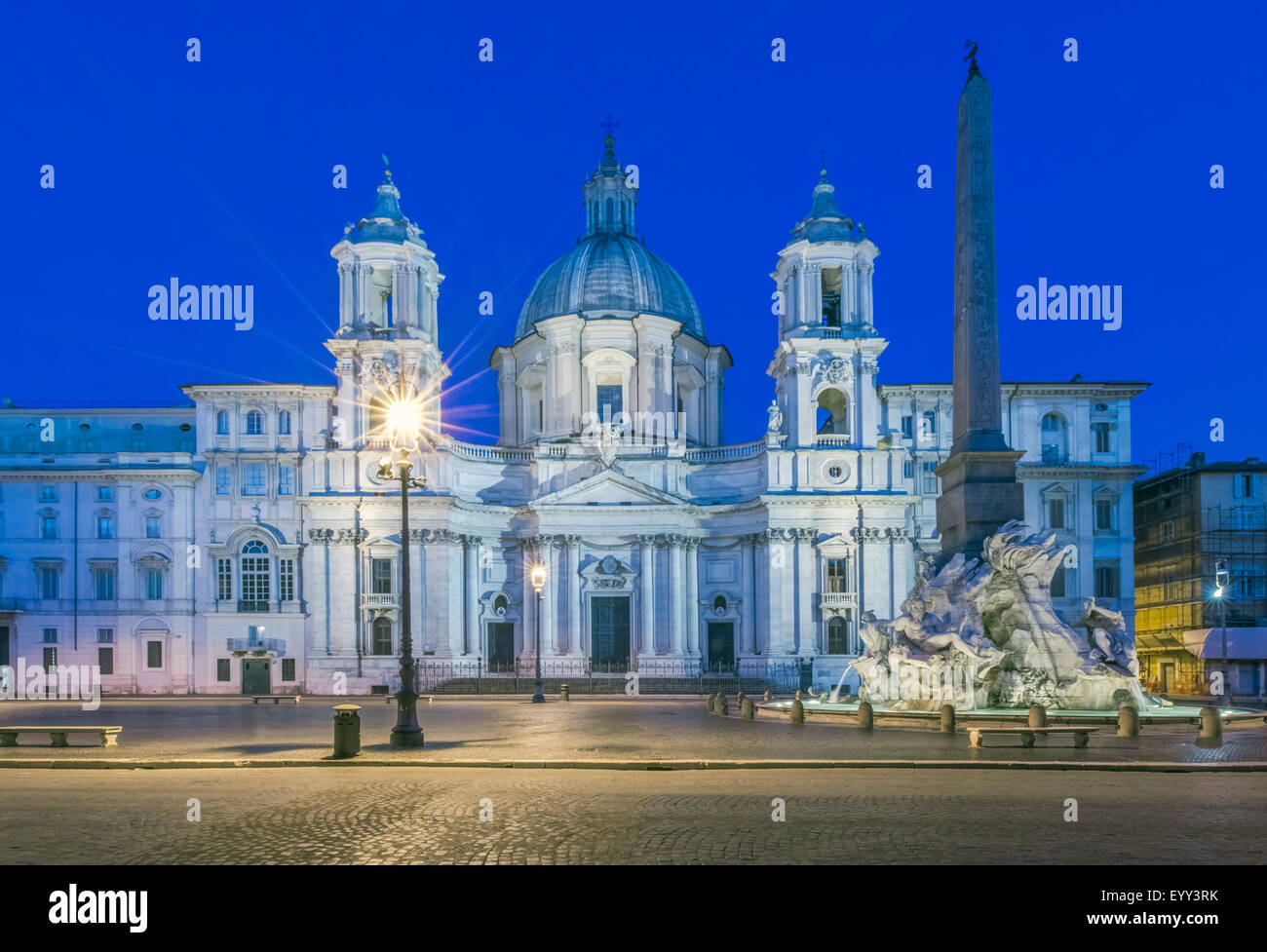 Night rome hi-res stock photography and images - Alamy