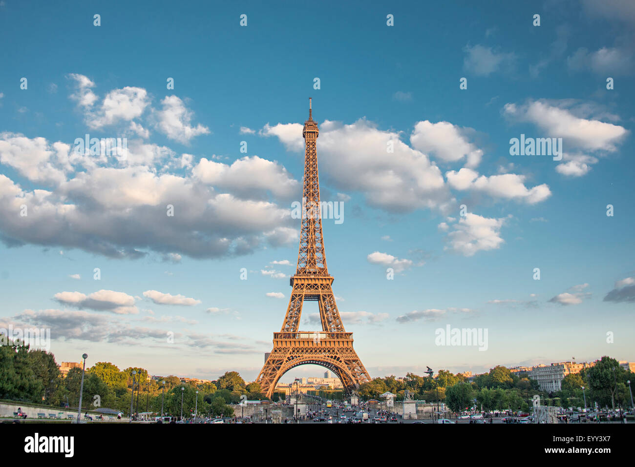 Paris cityscape hi-res stock photography and images - Alamy