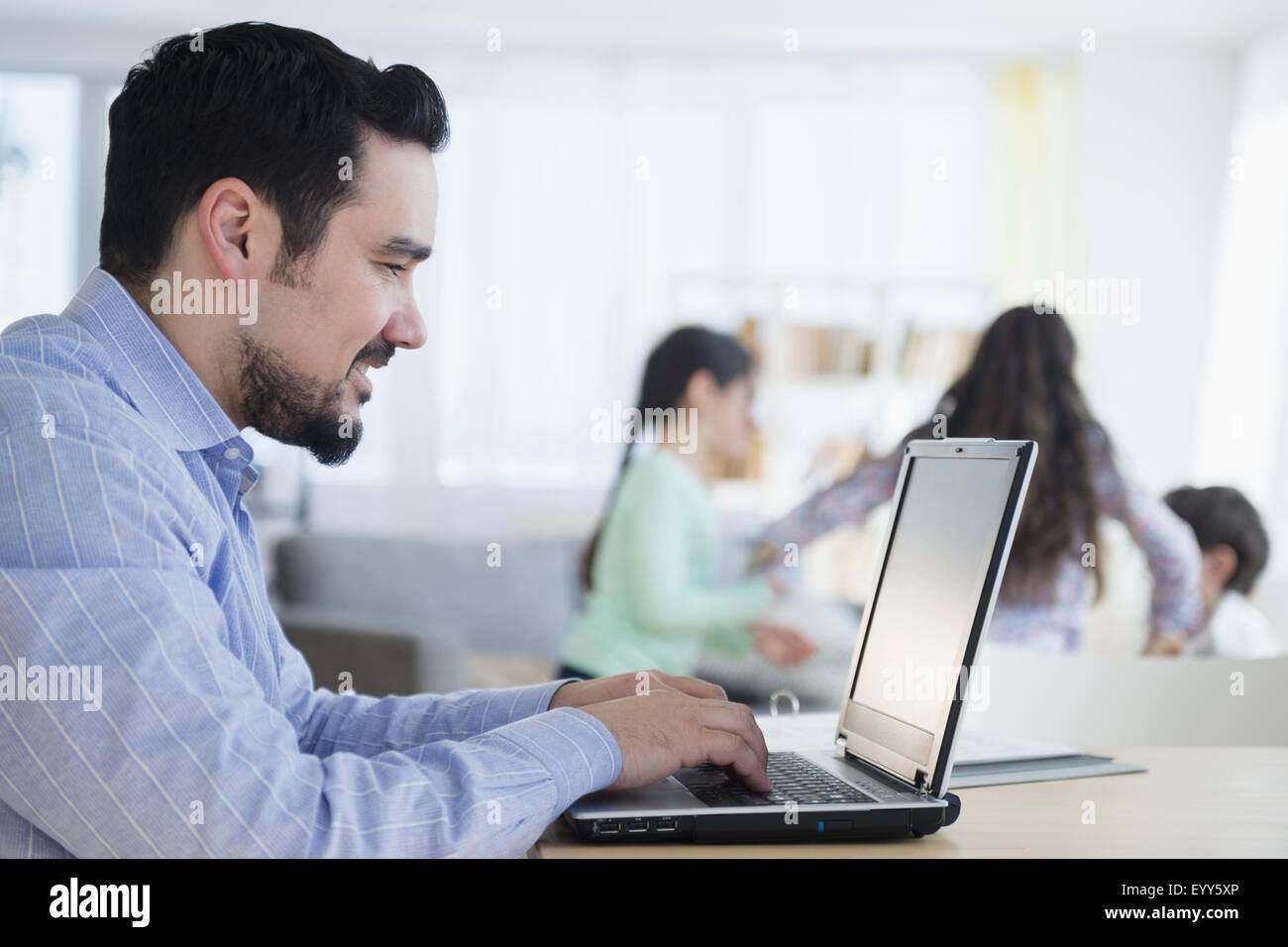 Man desk office profile sitting hi-res stock photography and images - Alamy