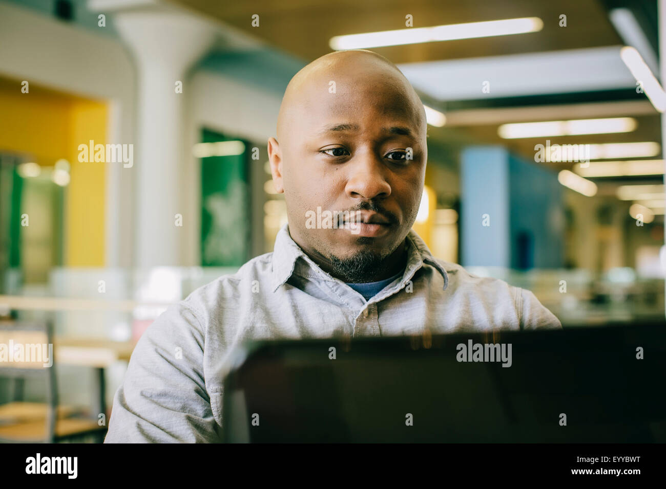 African american laptop close hi-res stock photography and images - Alamy