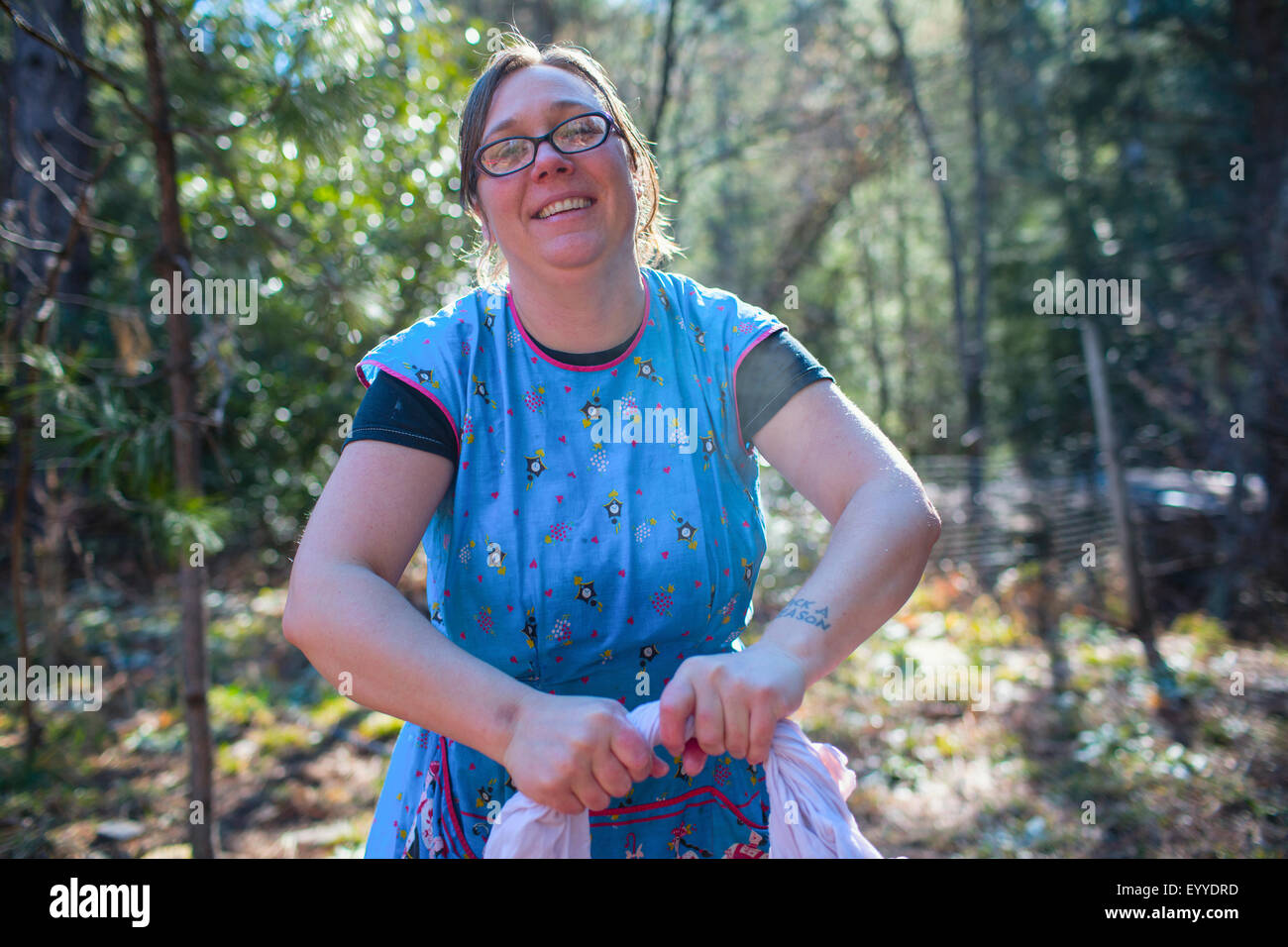 Women hand washing clothes hi-res stock photography and images - Alamy