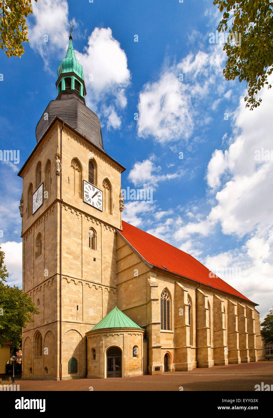 Parish church st martin hi-res stock photography and images - Alamy