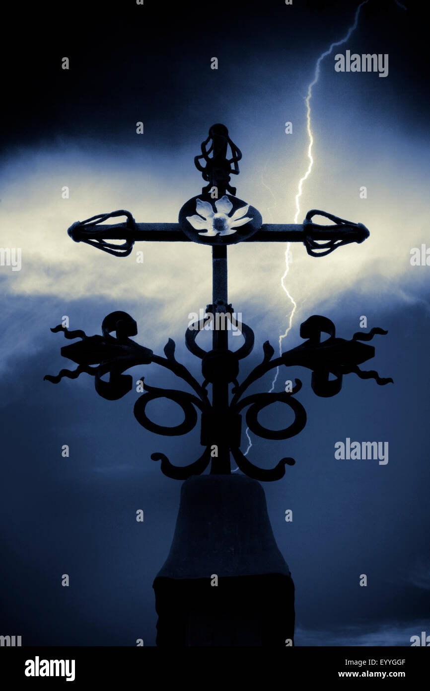 Storm over cross hi-res stock photography and images - Alamy