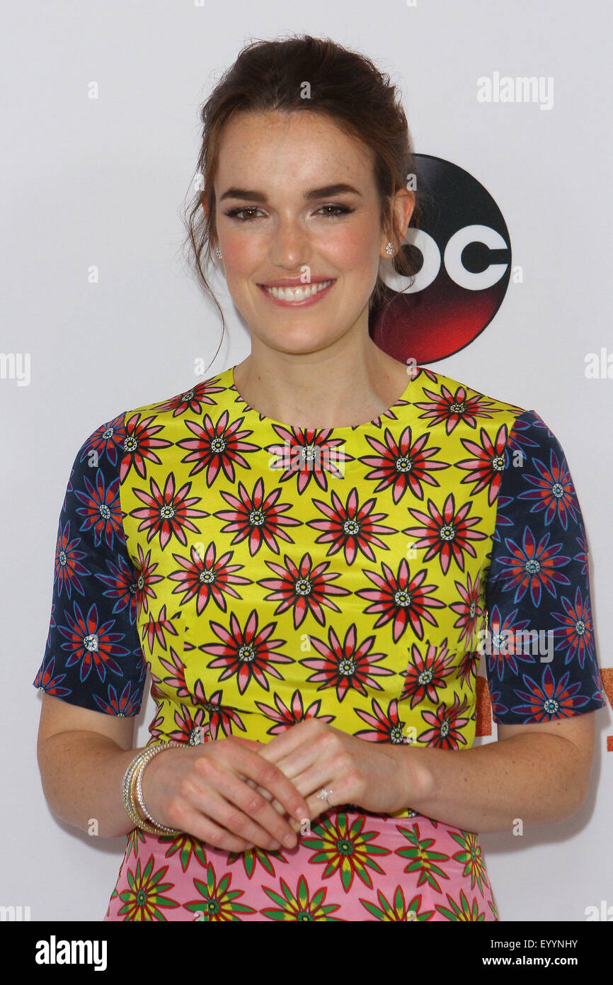 Los Angeles, California, USA. 4th Aug, 2015. Elizabeth Henstridge ...
