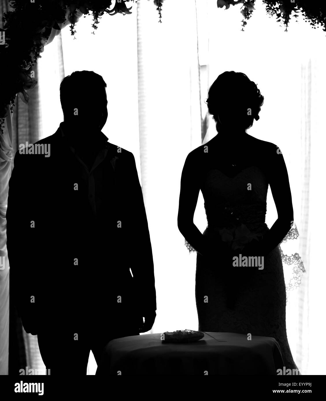 Silhouette Of The Bride And Groom Stock Photo Alamy silhouette-of-the-bride-and-groom-stock-photo-alamy