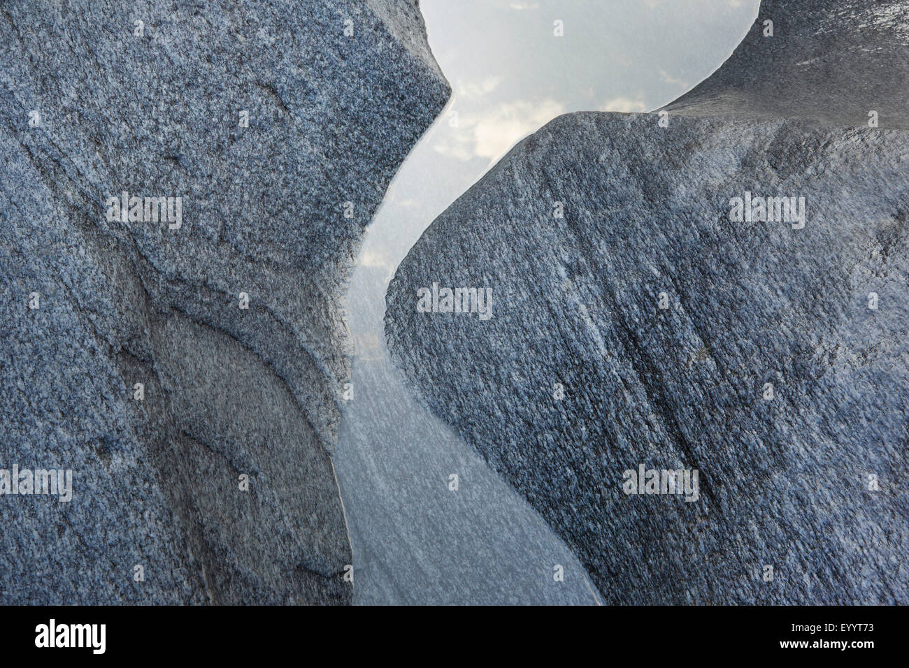 Gneiss rock hi-res stock photography and images - Alamy