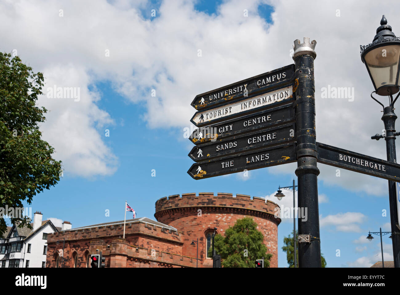 Signs to tourist attractions hi-res stock photography and images - Alamy