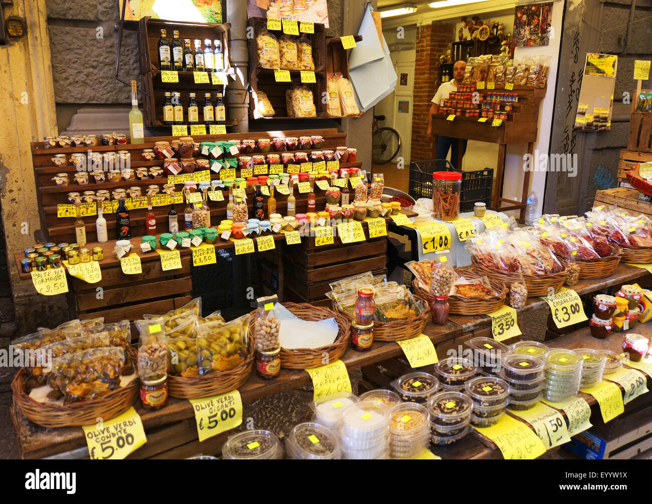GROCERY SHOP,La Vucciria MARKET,PALERMO,SICILY,ITALY Stock Photo - Alamy