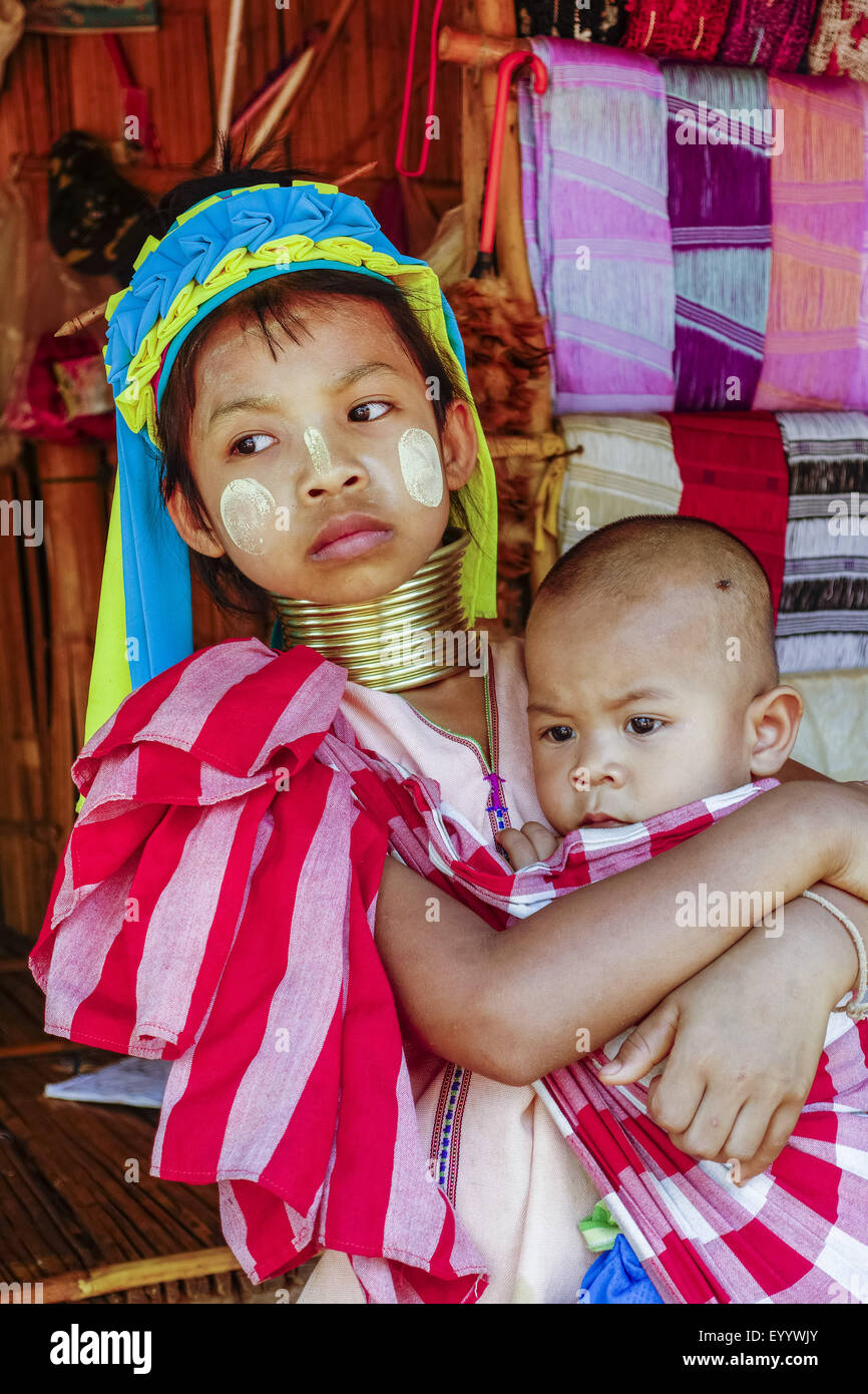Long Neck Karen with her child, Thailand, Chiang Rai Stock Photo - Alamy