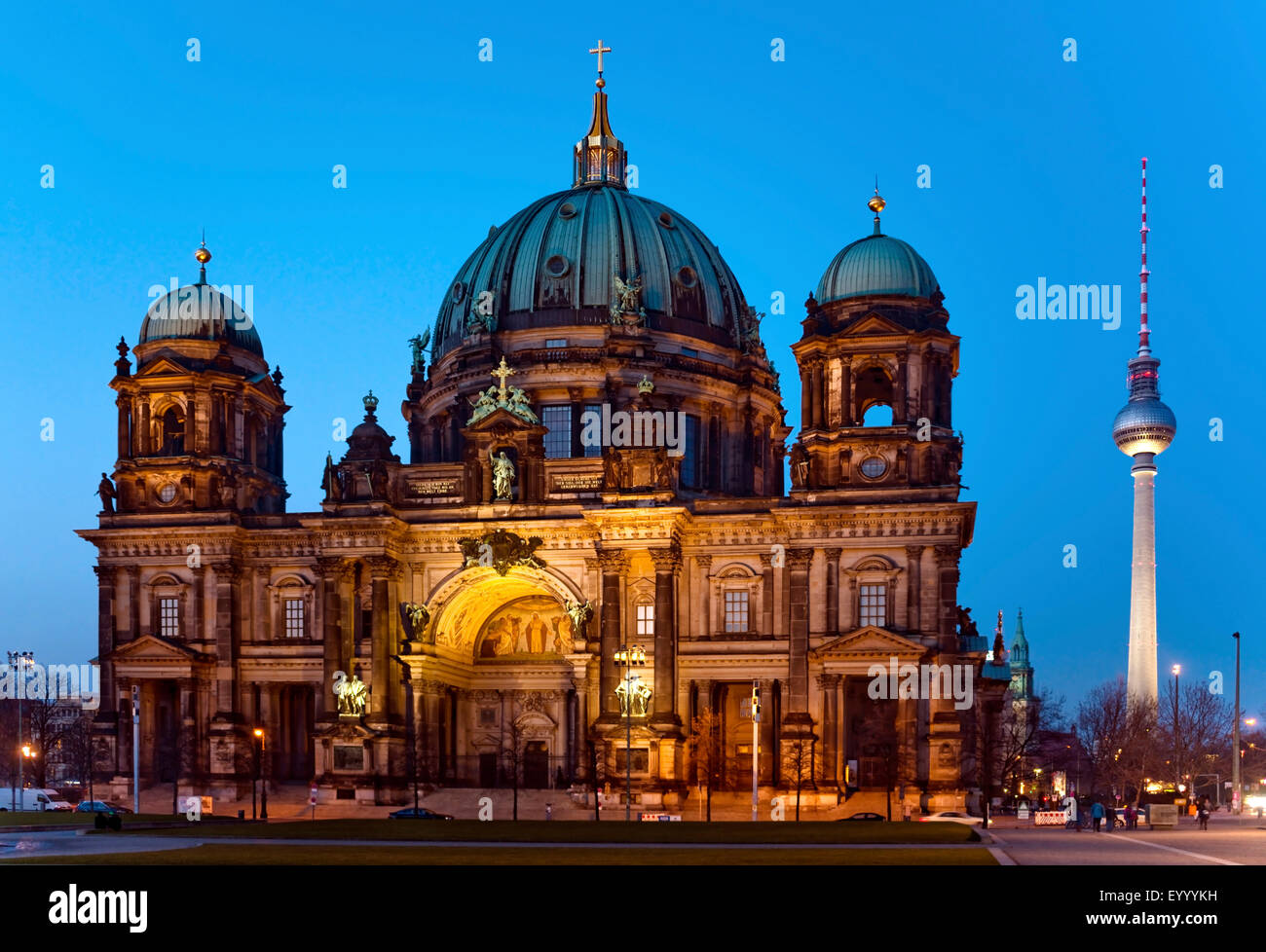 Berlin attractions hi-res stock photography and images - Alamy