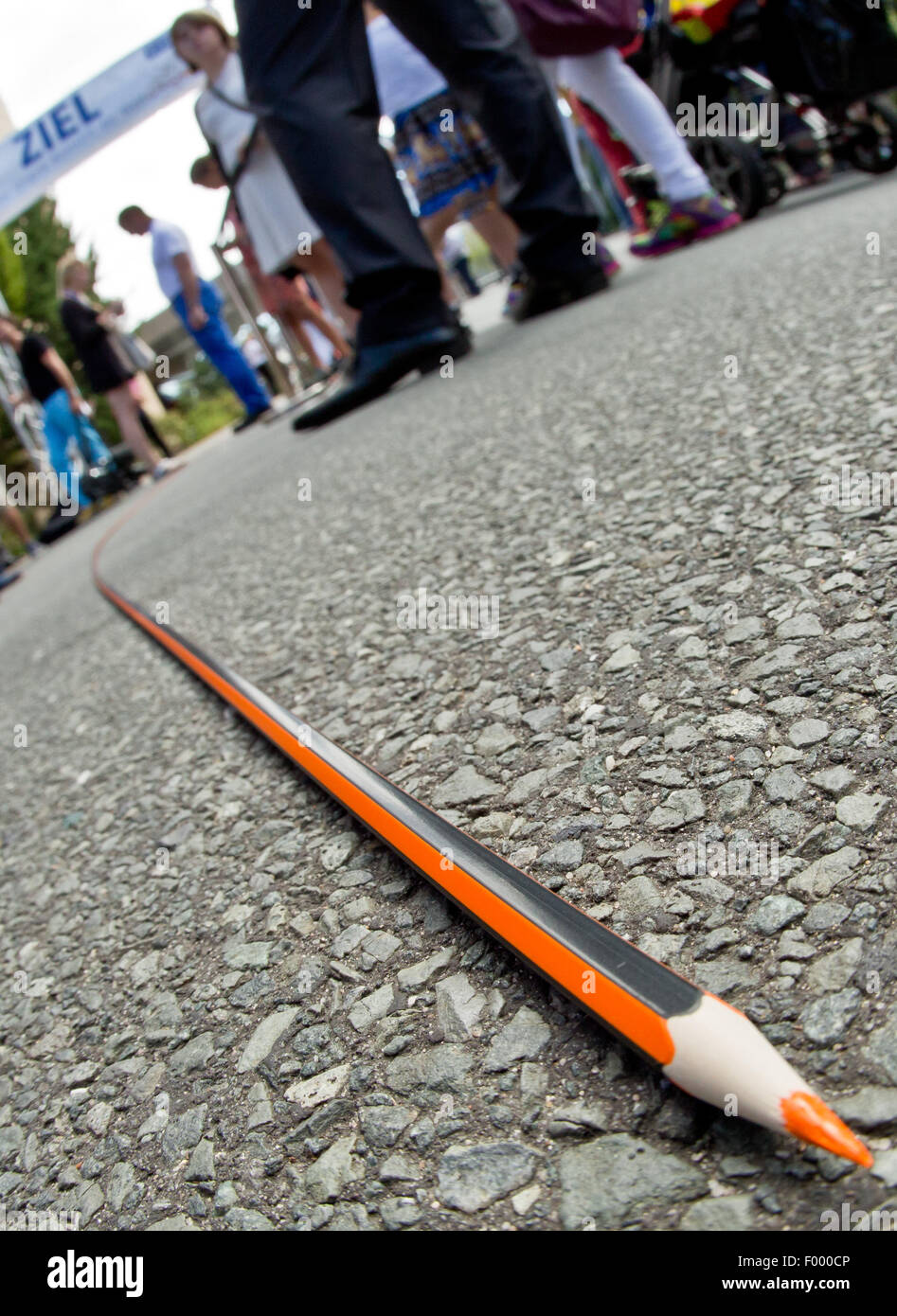 Nuremberg, Germany. 05th Aug, 2015. A more than 400 m long coloured ...