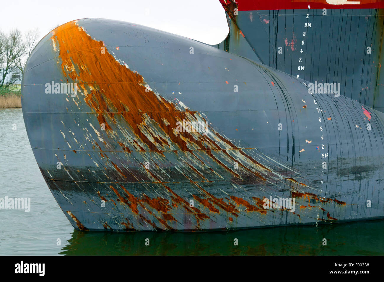 Rusty Bow Stock Photos & Rusty Bow Stock Images - Alamy