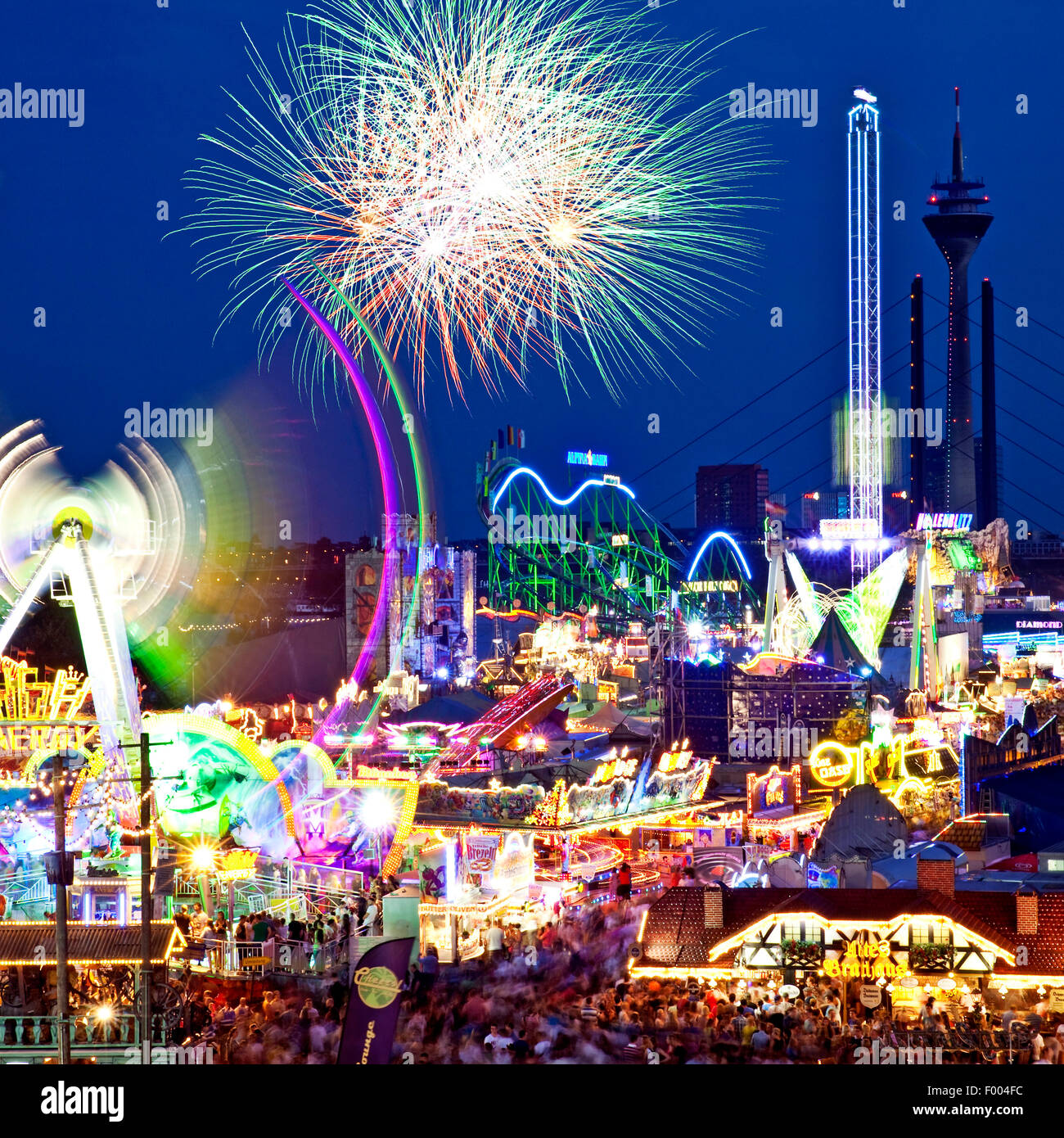 Funfair fireworks hi-res stock photography and images - Alamy