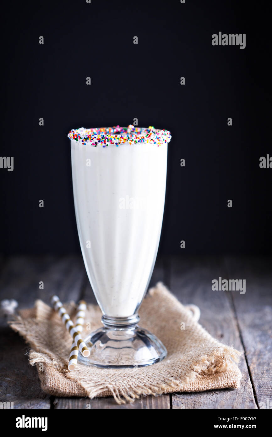 Milkshake glass restaurant hi-res stock photography and images - Alamy