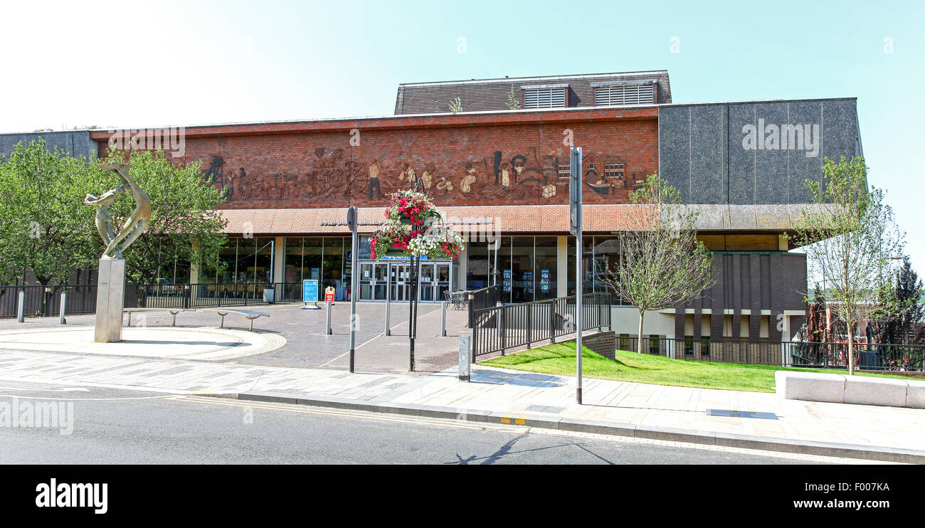 Potteries Museum and Art gallery Hanley Stoke-on-Trent Staffs North ...