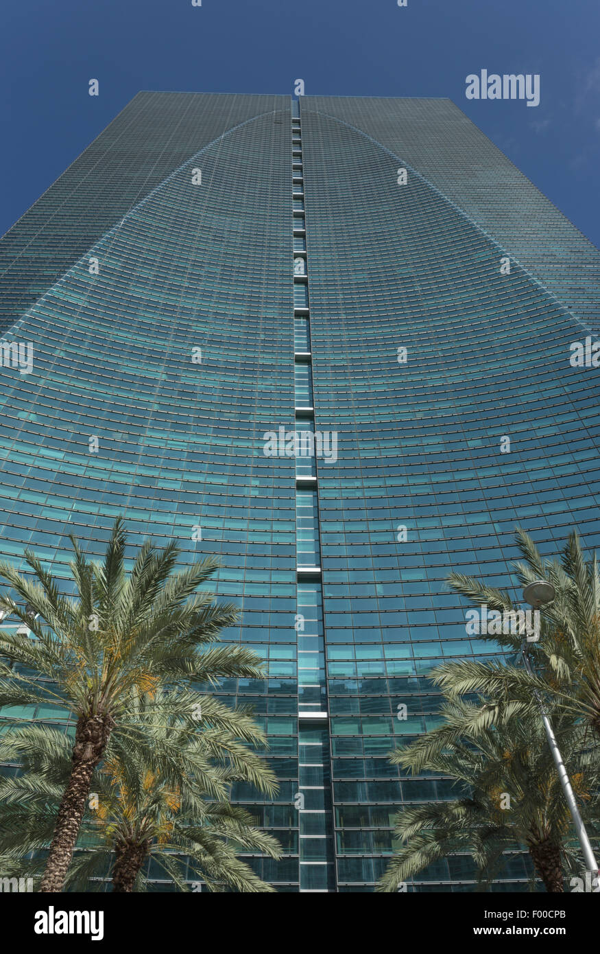 BRICKELL ARCH (©KOHN PEDERSEN FOX 2004) ESPIRITO SANTO PLAZA BRICKELL ...