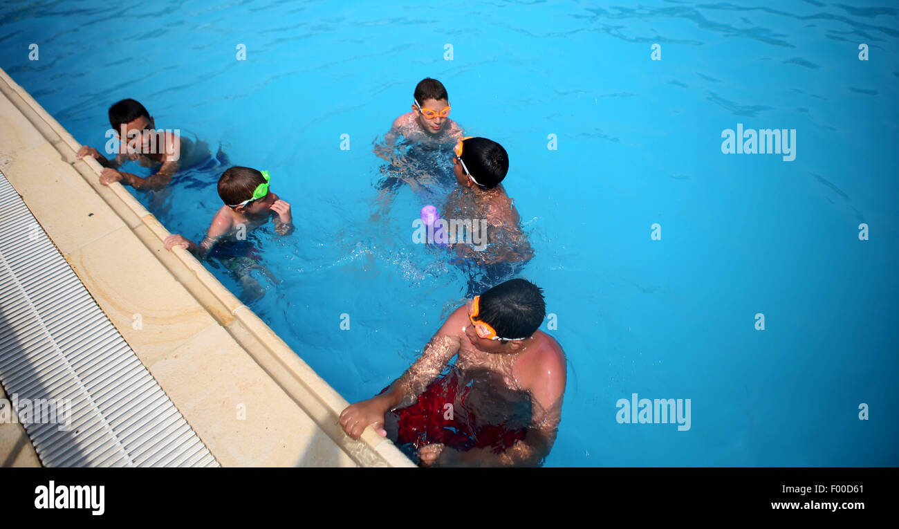 Ramallah, West Bank, Palestinian Territory. 5th Aug, 2015. Palestinian ...
