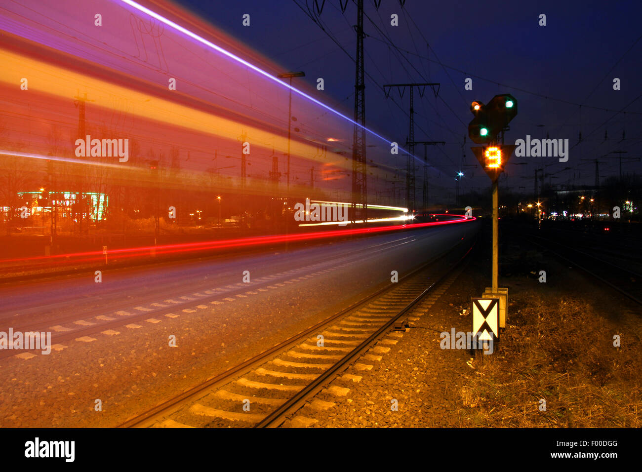 Dark night photography hi-res stock photography and images - Alamy