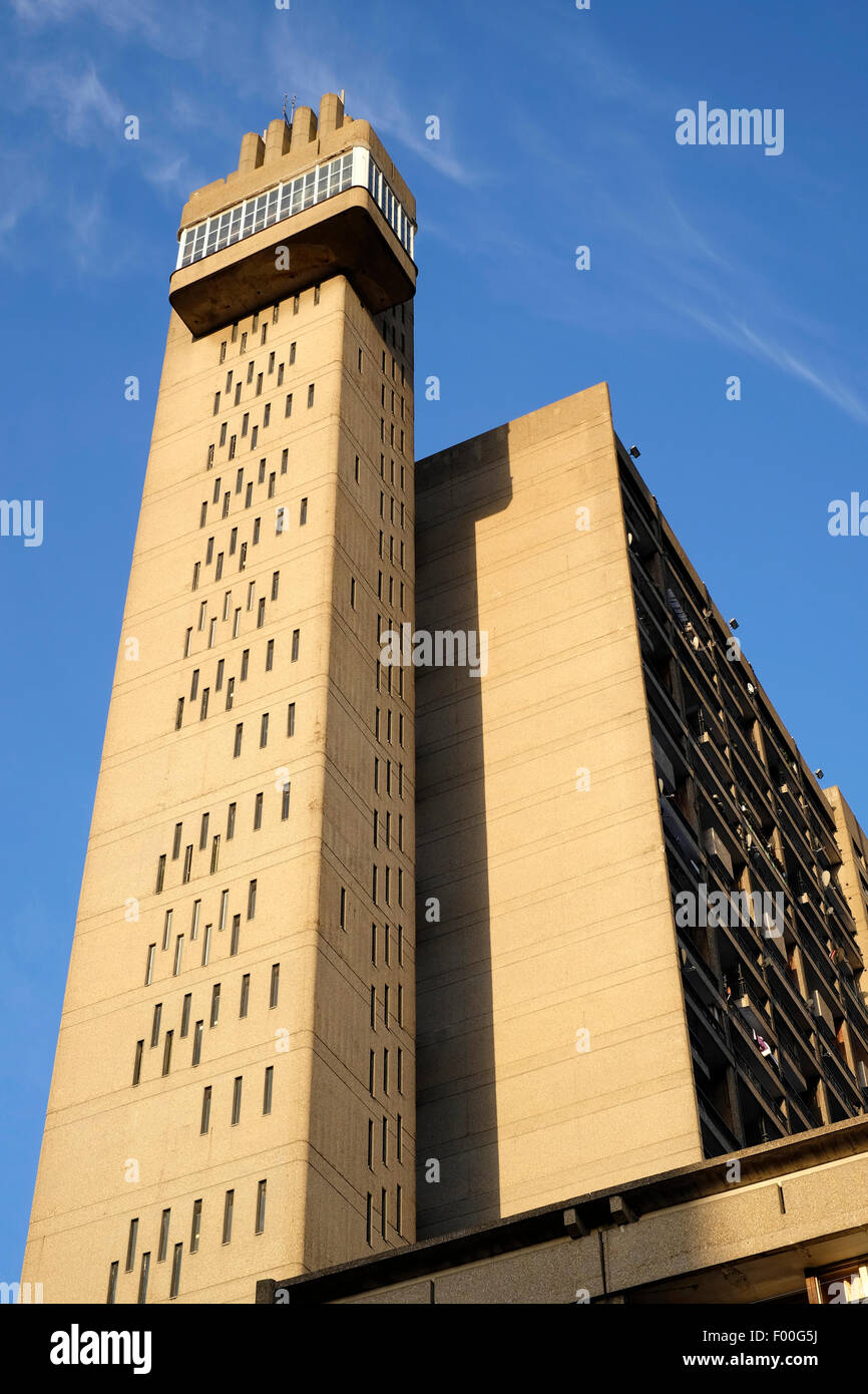A close-up view of Trellick Tower Stock Photo - Alamy