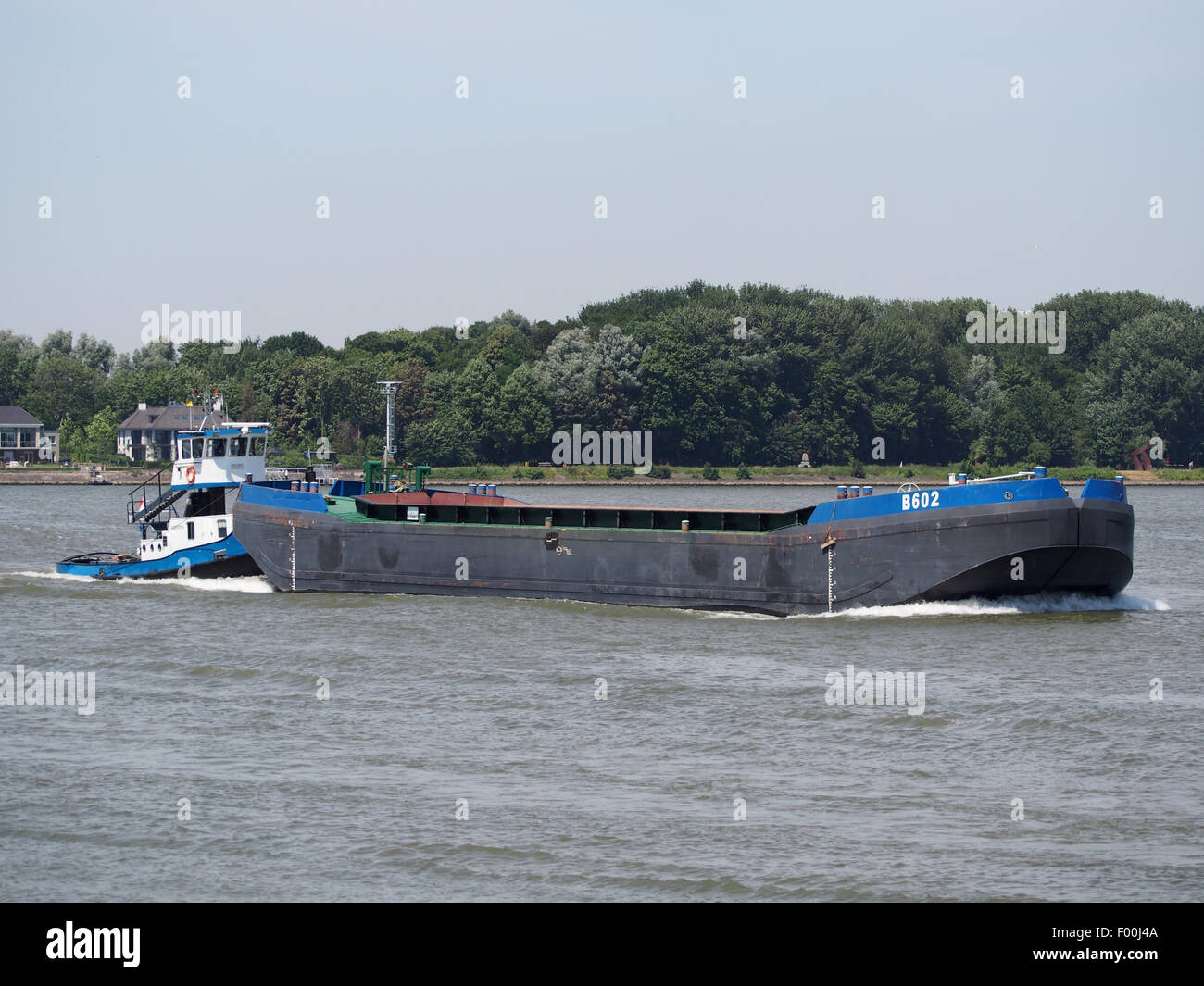 Split hopper barge hi-res stock photography and images - Alamy