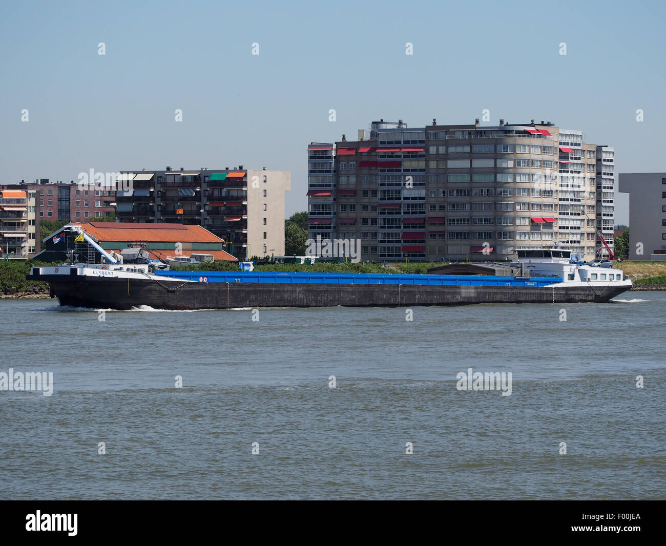 The Elsbert (ENI 02322002) is seen on the Beneden Merwede river in the ...