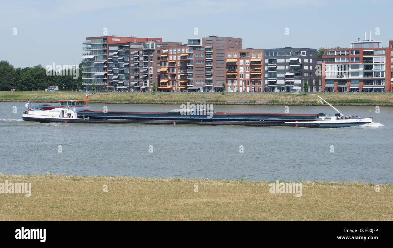 1960 cargo ship hi-res stock photography and images - Alamy