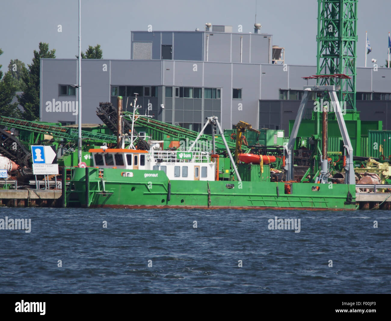 Geonaut (ENI 02207219) sailing through the Port of Amsterdam, part of ...