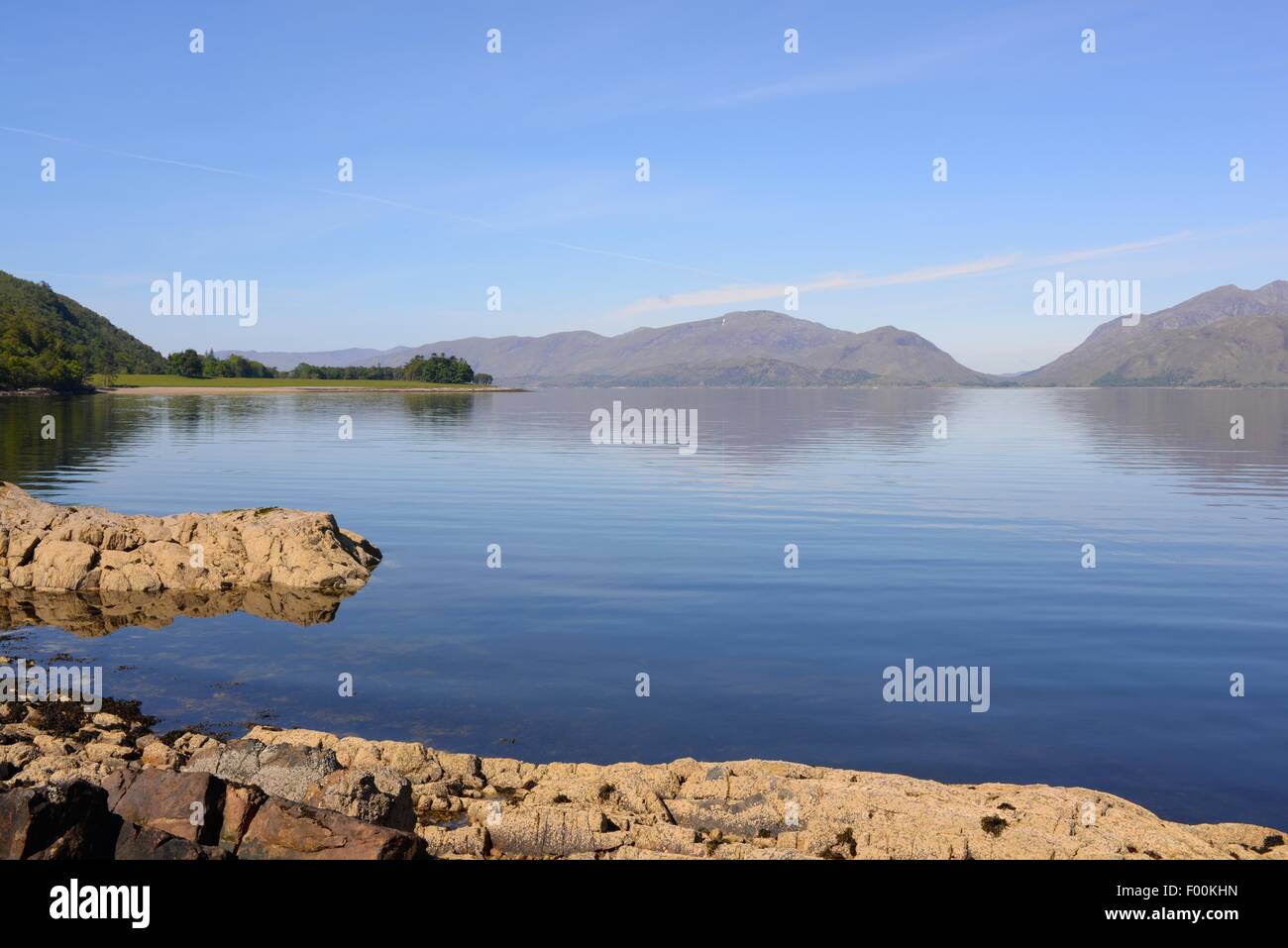 Calm summer morning on Loch Linnhe at Kentallen, Scotland Stock Photo ...