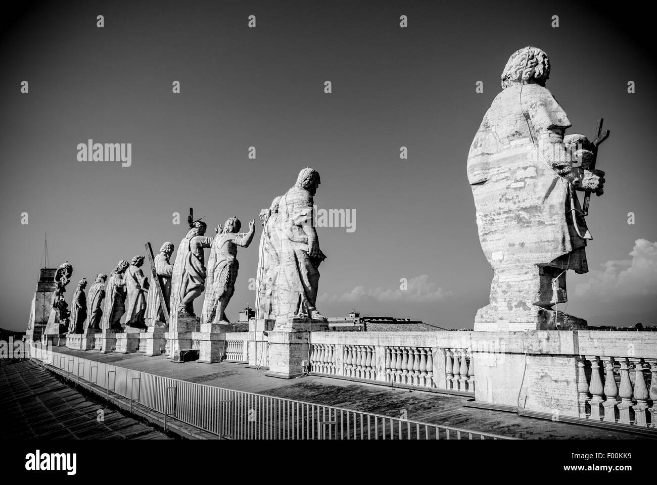 Apostles on st peters basilica Black and White Stock Photos & Images ...