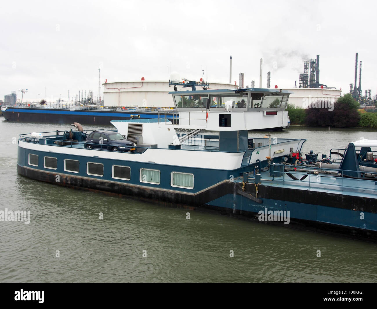 MTS Fintor, identified by ENI 06003756, passes through the Van ...
