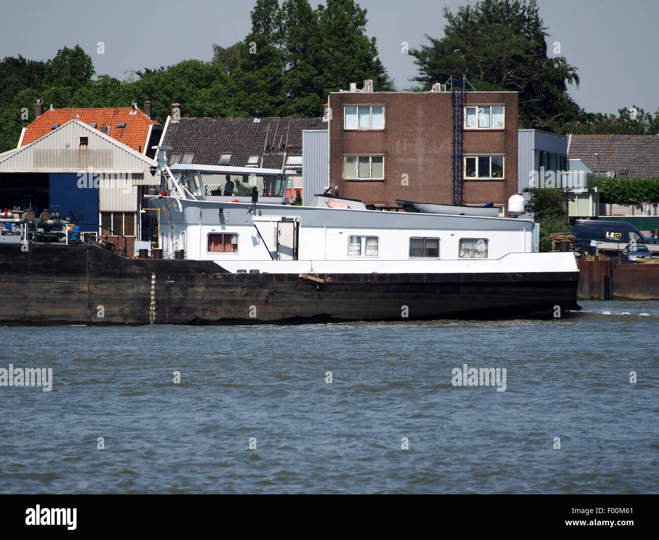 The Relationship II (ENI 02317465) is a vessel navigating the Nieuwe ...