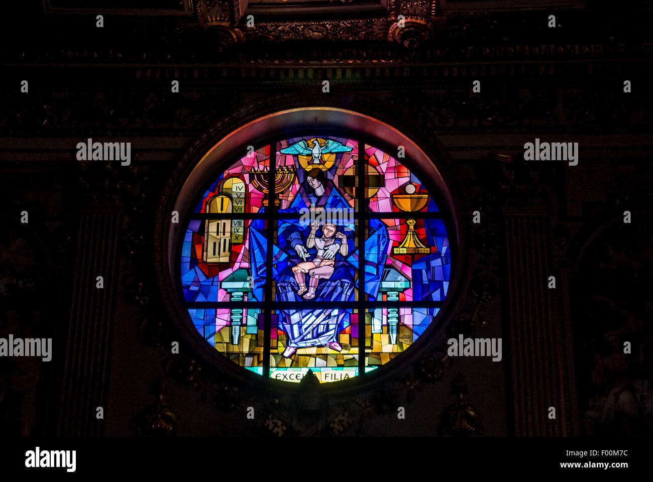 Santa maria maggiore rome interior hi-res stock photography and images ...