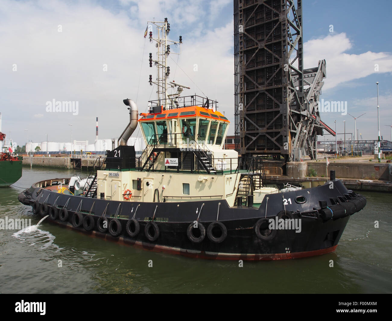 The Tug 21 (IMO 8257635, ENI 06503824) is a tugboat operating in the ...